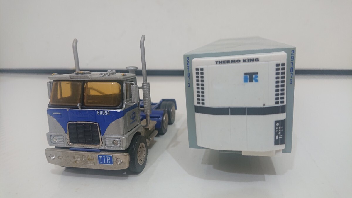 ASAM model/Hart Smith Model Limited MACK F700 Cabover Cold Cargo ...