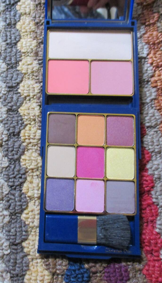 タ Christian Dior 2段スライド式 メイクパレット COTY DUETTE コンパクト&口紅×2個 3点まとめて 難有(アイシャドウ)｜売買されたオークション情報、yahooの ...