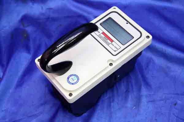 VICTOREEN/サーベイメーター 450P-DE-SI/線量計 Y0424D(環境測定器)｜売買されたオークション情報、yahooの商品 ...