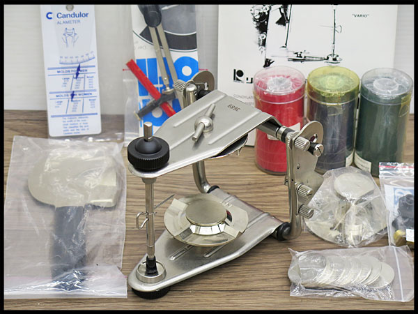 GERBER CONDYLATOR コンディレーター咬合器 リンカイ(歯科学)｜売買されたオークション情報、yahooの商品情報をアーカイブ ...