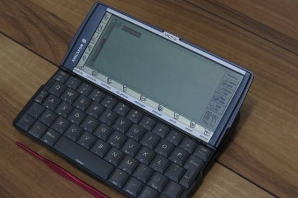 Ericsson MC218 Psion 5mx互換品 日本語入力&表示可能 良品(その他)｜売買されたオークション情報、yahooの商品情報 ...