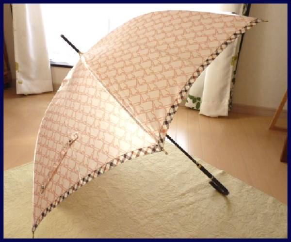 DAKS ダックス 雨傘 ロゴ×ハウスチェック柄 日本製 N703(女性用)｜売買されたオークション情報、yahooの商品情報をアーカイブ公開 - オークファン（aucfan.com）