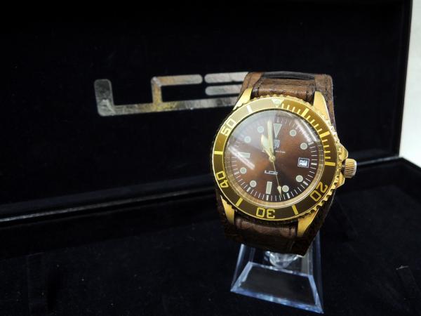 UCS RESONATE GOODENOUGH 5周年記念 腕時計 宇野薫(3針＋カレンダー)｜売買されたオークション情報、yahooの商品情報をアーカイブ公開 - オークファン（aucfan ...