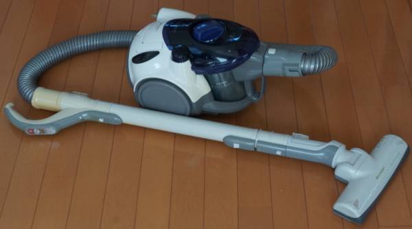 サイクロン式電気掃除機 シャープ EC-BT7-V(シャープ)｜売買されたオークション情報、yahooの商品情報をアーカイブ公開 - オークファン（aucfan.com）
