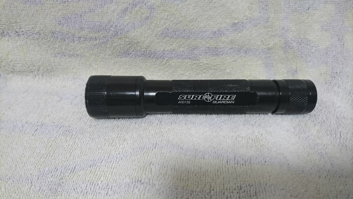 SUREFIRE シュアファイア D3 Guardian 9V 極初期ロゴ オマケ付 検 3P 6P 9P G2 G3 Z2 Z3 C2 C3 ...
