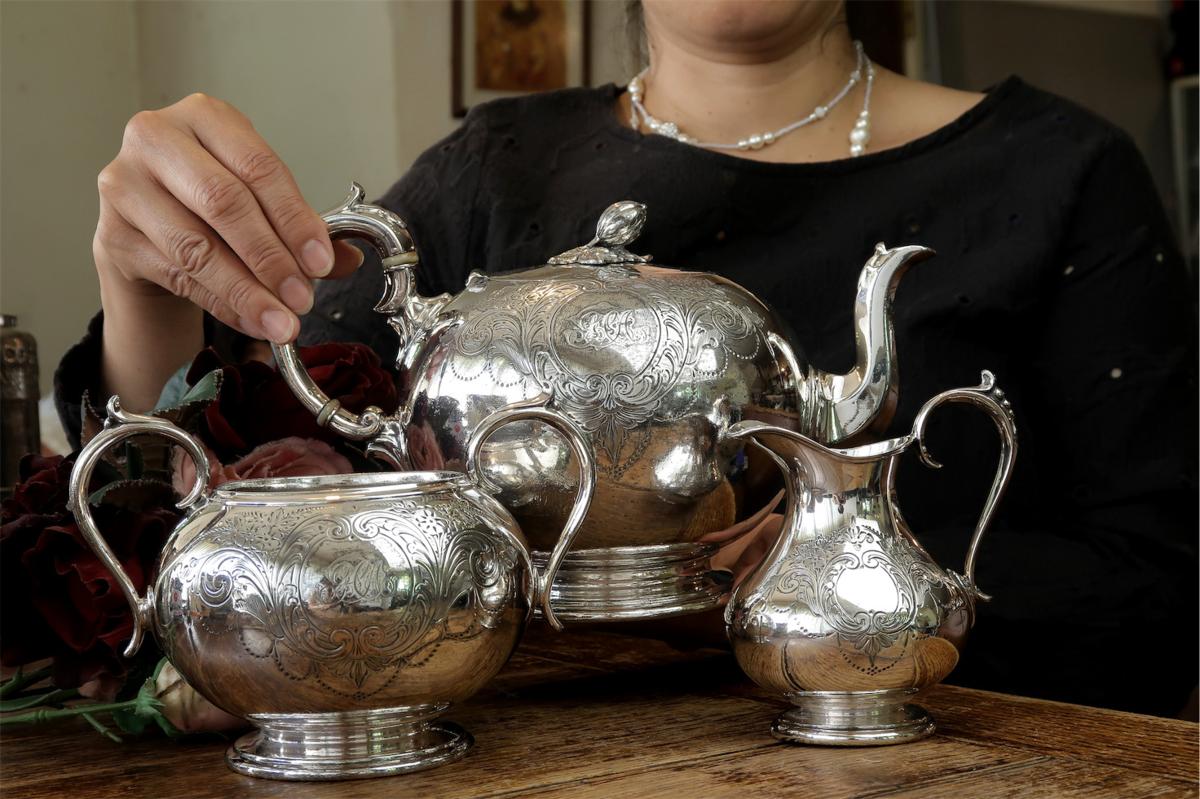 1900年頃 JAMES DIXSON & SONS 優美イギリス純銀P. アンティーク シルバー ティーポット シュガーポット クリーマー ...