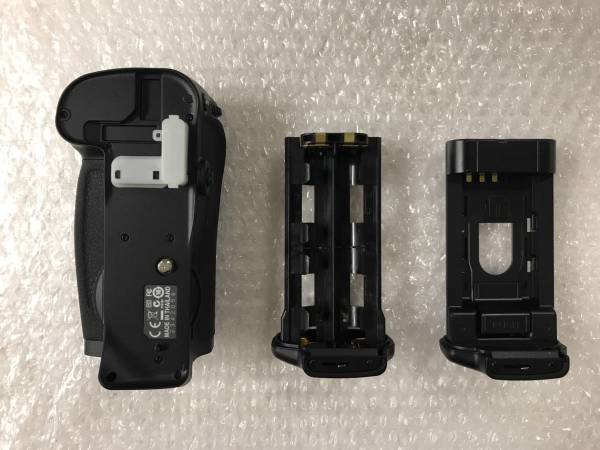 Nikon ニコン 純正 MB-D10 バッテリーグリップ D700/D300S/D300用 品 ##(ニコン)｜売買されたオークション情報 ...
