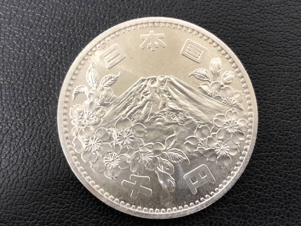 A4616 日本銀貨 52枚おまとめ 東京オリンピック1000円銀貨1枚 稲/鳳凰/オリンピック100円銀貨51枚 額面6100円分(昭和 ...