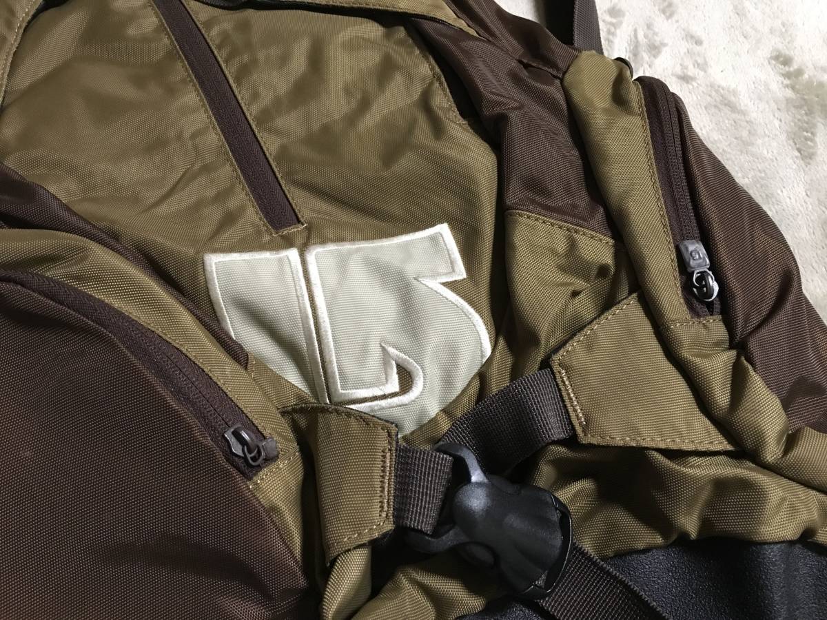 ⑬ BURTON バートン ベージュ/ブラウン リュックサック バッグ /検 AA 686 VOLCOM GUSH A-SEVEN BLUE ...