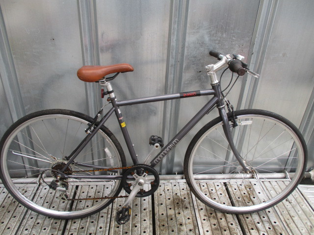 262 momentum ineed(Mサイズ)｜売買されたオークション情報、yahooの商品情報をアーカイブ公開 - オークファン（aucfan.com）