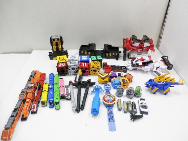 C7271 トッキュウジャー ジュウオウジャーなど戦隊玩具 大量まとめ売り 現状渡し 未チェック ジャンク(戦隊シリーズ)｜売買された ...