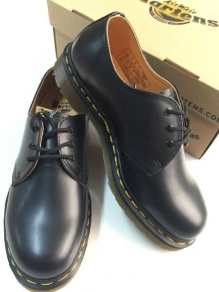 1円スタート ドクターマーチン 1461 黒 UK7 3ホール 黒 ブラック 26cm UK7(UK7)｜売買されたオークション情報、yahooの商品情報をアーカイブ公開 - オークファン ...