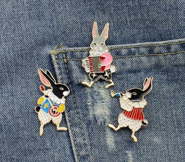 うさぎ 音楽隊 ブローチ 3個 セット /// ウサギ ラビット 不思議の国のアリス アニマル バッチ プレゼント br30(その他)｜売買されたオークション情報、yahooの商品情報を ...