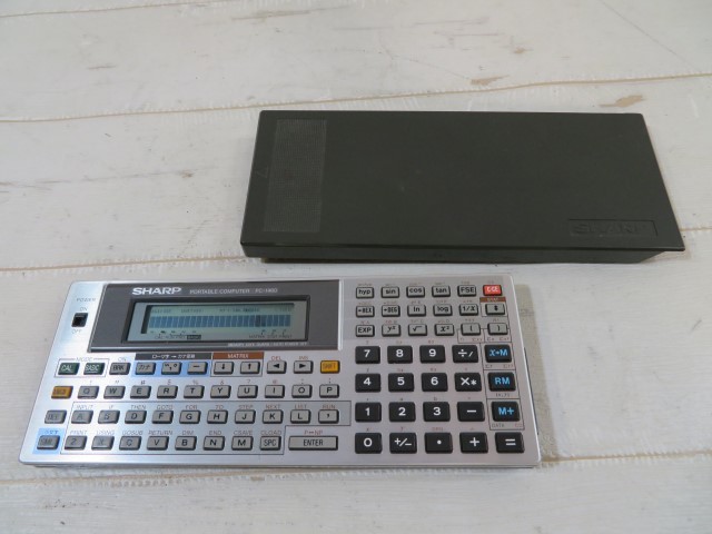 SHARP PC-1460 ポータブルコンピューター ポケット ポケコン シャープ カバー付 09604(ポケットコンピュータ)｜売買されたオークション情報、yahooの商品情報をアーカイブ ...