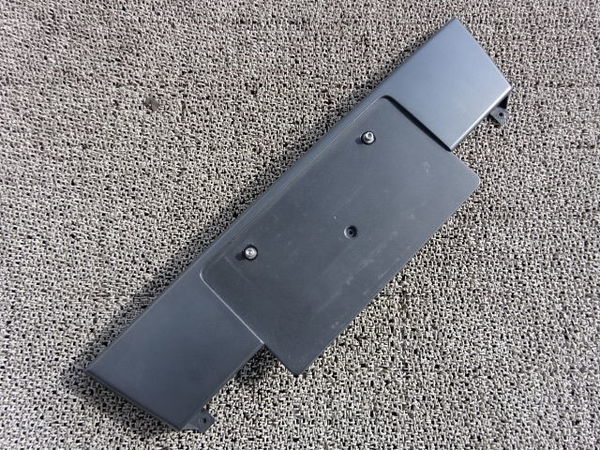 Audi アウディ純正 8K A4 アバント 前期 フロントバンパー ロアグリル ナンバープレートベース 8K0 807 285(外装)｜売買されたオークション情報、yahooの商品情報を ...