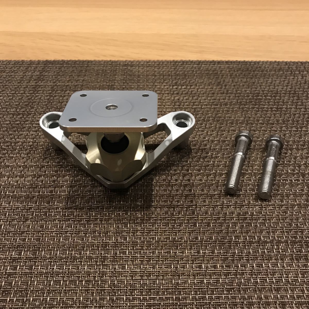 AELLA アエラ ナビゲーションステー AE-77016-WT rninet(ナビ)｜売買されたオークション情報、yahooの商品情報をアーカイブ公開 - オークファン（aucfan.com）