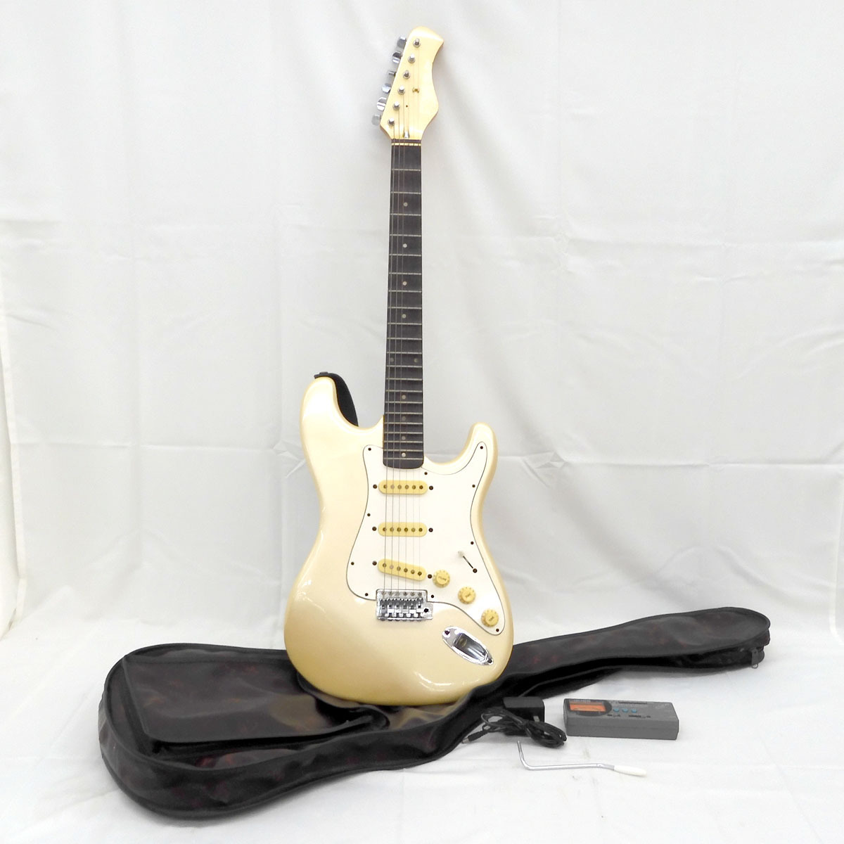 ACB-C3L183 HONDO ホンドー エレキギター HONDO-H76 ストラトキャスター BOSS チューナー ソフトケース付き 現状 ...