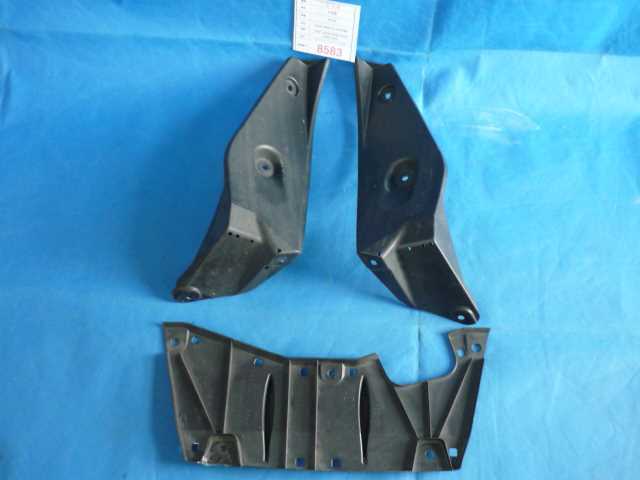 トヨタ アクア NHP10 リアバンパーサイドシール&カバー左右 52591-52330 52592-52320(リア)｜売買された ...