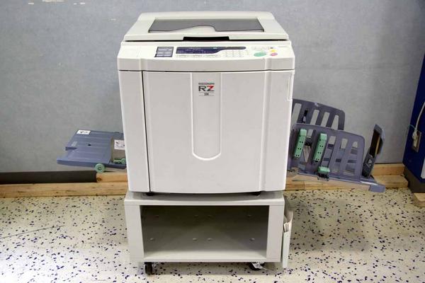 整備済 RISO理想科学 B4高速印刷機 リソグラフ RZ330 Y0729(本体)｜売買されたオークション情報、yahooの商品情報をアーカイブ公開 - オークファン（aucfan.com）
