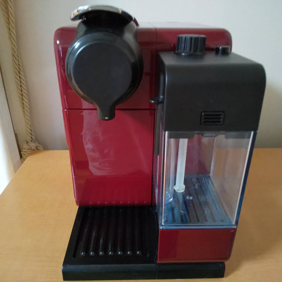 コーヒーメーカー ネスレ ネスプレッソ ラティシマ タッチ Nespresso Lattissima Touch F511 レッド ...