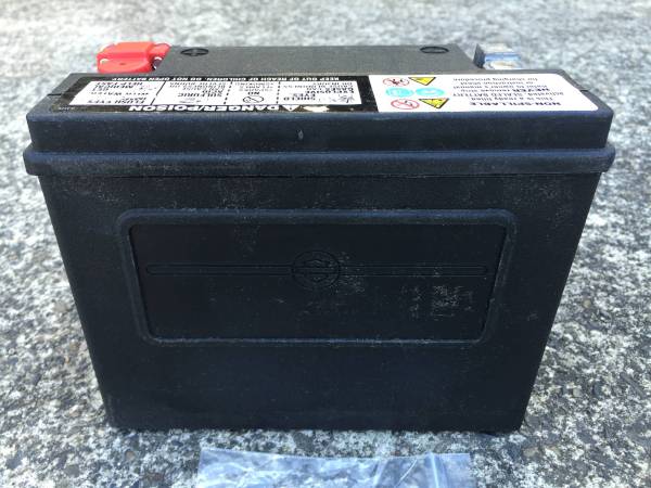 T82 最新入荷品発送 ハーレー 純正 定価33512円 66010-82B 66000210 バッテリー ツーリング FLH FLT ...