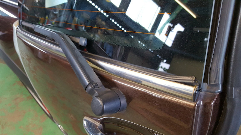 BMW MINI 専用 ガラス下部モール 交換用ゴム 4m ×1 クラブマン コンバーチブル R50R53R56R55F56F54F57(リア ...