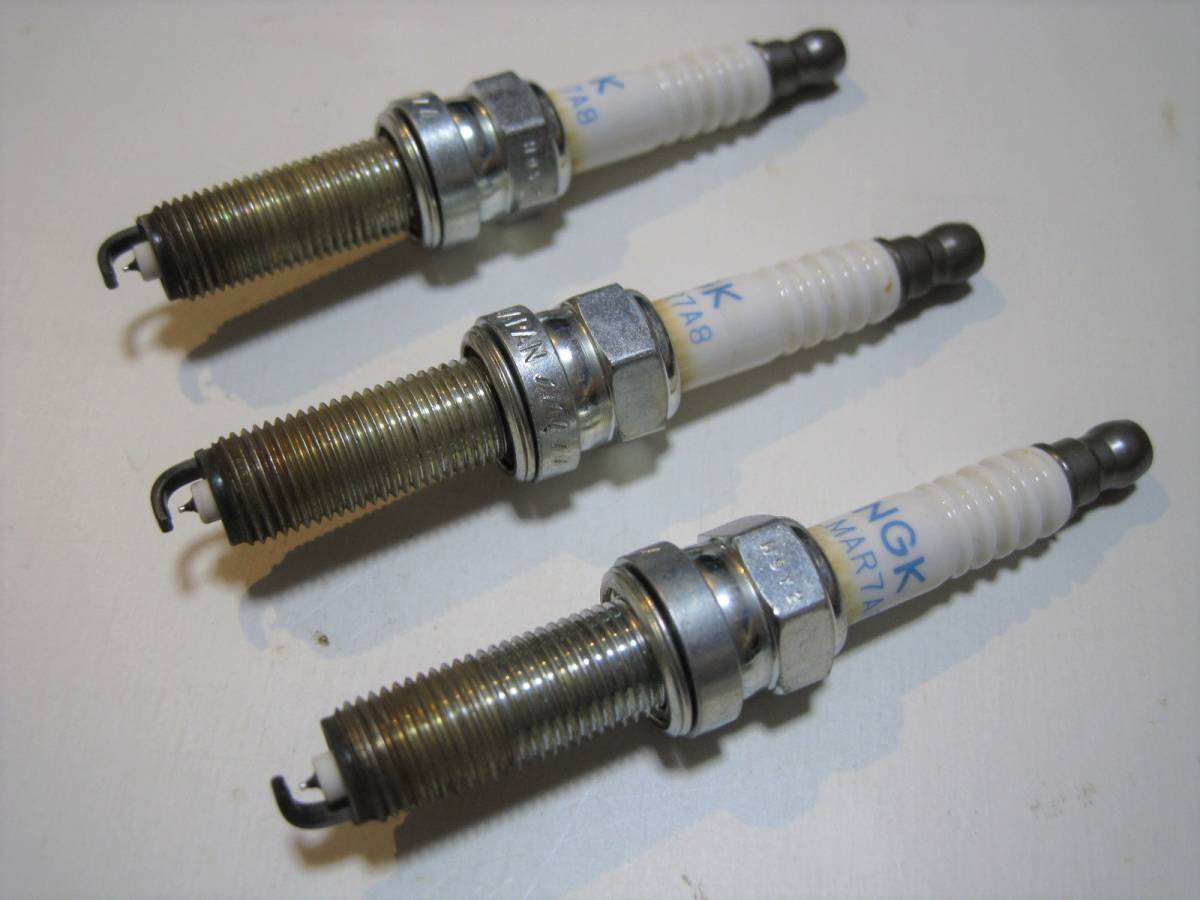 スズキ純正スパークプラグ3本セットILMAR7A8 NGKイリジウムMAX LMAR7AIX-P互換 走行18000km DA17V(スパーク ...
