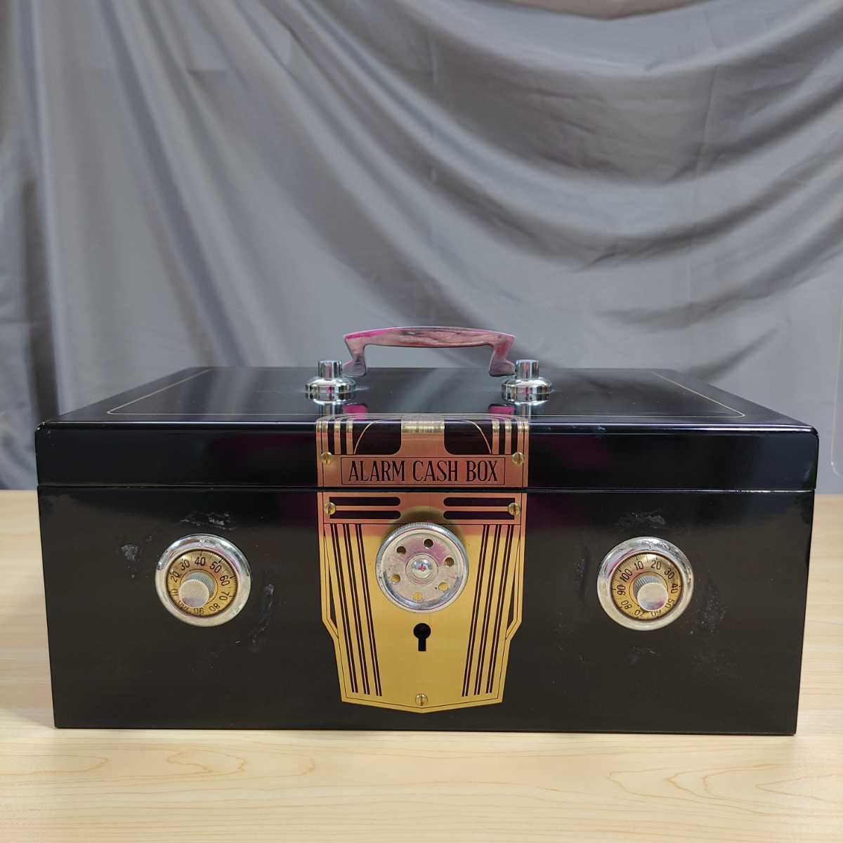 昭和レトロ PLUS ALARM CASH BOX 手提金庫 アラームキャッシュボックス インテリア 店舗什器 手提げ金庫 アンティーク ...