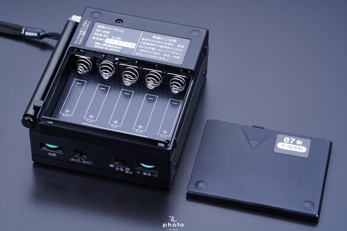 動作 SHARP シャープ アナログ ポータブル液晶カラーテレビ 昭和レトロ 3C-E1B BLACK(ポータブルテレビ)｜売買されたオークション情報、yahooの商品情報をアーカイブ公開 ...