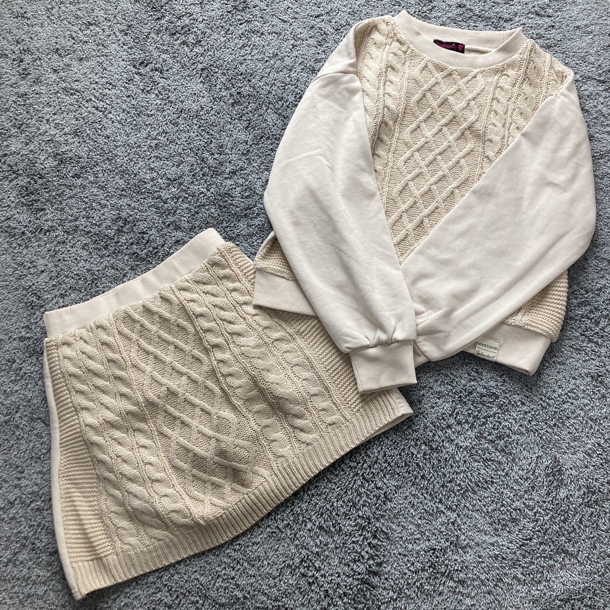 ラブトキシック LOVETOXIC ニットセットアップベージュM150(150（145～154cm）)｜売買されたオークション情報、yahooの商品情報をアーカイブ公開 - オークファン ...