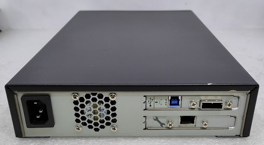 IBM System Storage TS2260 外付け型 LTO6 テープ装置 SAS接続 P/N: 46C3297 TYPE: 3580 ...