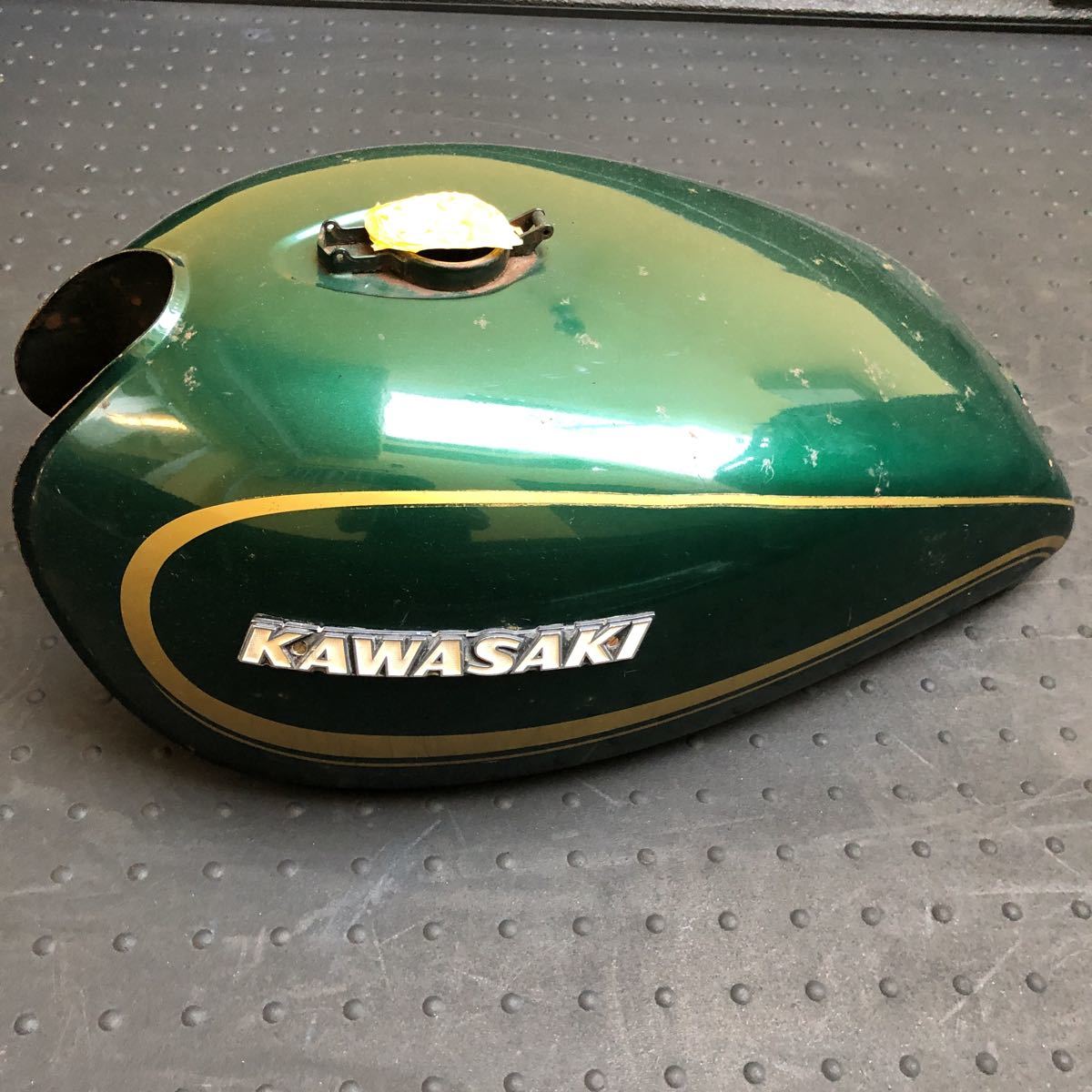 Z750D1 KZ1000 タンク&サイドカバーset 当時物 Z750FOUR KZ900 Z1 Z2(カワサキ用)｜売買されたオークション情報、yahooの商品情報をアーカイブ公開 ...