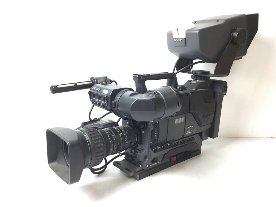 SONY DXC-D35 デジタルビデオカメラ ビューファインダー2個/マイク/レンズコントロール/三脚アダプター付き 現状品(プロ用、業務用 ...