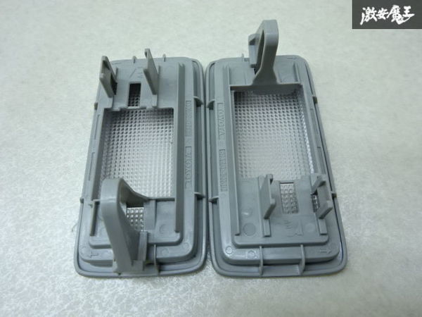 トヨタ 純正 ZRR70W ヴォクシー ノア ルームランプ バニティランプ 81340-30100 2個セット 割れ無し 在庫有り 即納 棚9 ...