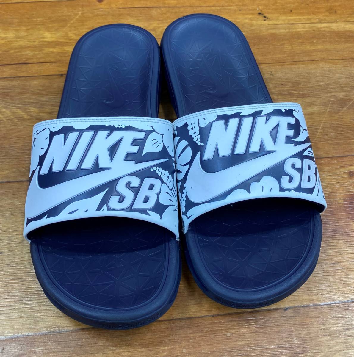 NIKE SB ナイキ サンダル SB BENASSI SOLARSOFT SLIDE SB PRINT 24㎝(ナイキ)｜売買された ...