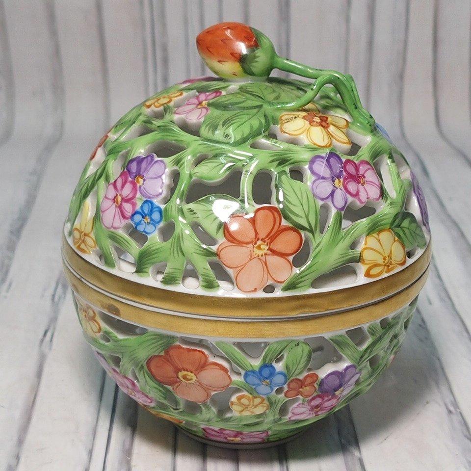 m002 D1 18 HEREND ヘレンド ファンタジー 花 ボンボニエール 透かし 小物入れ 60(ヘレンド)｜売買されたオークション情報、yahooの商品情報をアーカイブ公開 ...