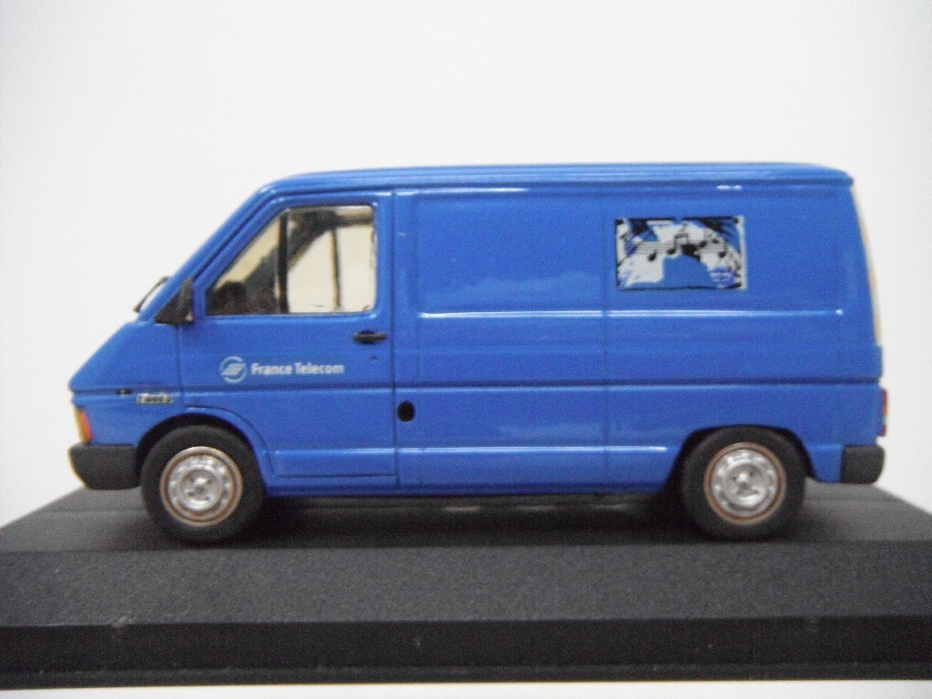 Starter スターター 1/43 RENAULT TRAFIC FRANCE TELECOM ブルー ルノーバントラフィックテレコム ...