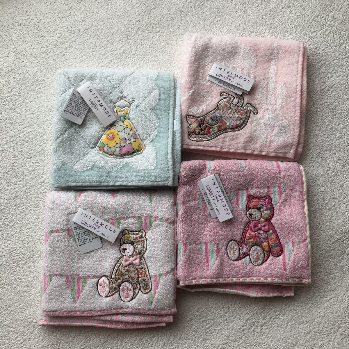 INTERMODE using LIBERTY リバティ アップリケタオルハンカチ 4枚まとめて レディースハンカチ(女性用)｜売買されたオークション情報、yahooの商品情報をアーカイブ公開 ...