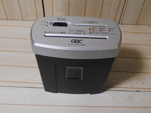 GBC ジービーシー シュレッダー 裁断機 GSHA30M 情報漏えい対策 マイクロカット CD DVD細断可 9.5L/ブラックシルバー/1 ...