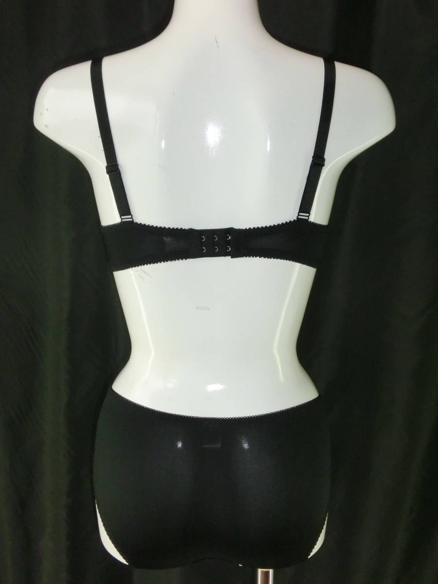 A75 M ピンク セクシーブラックレースサテンブラジャー ショーツセット 79－6(75)｜売買されたオークション情報、yahooの商品情報をアーカイブ公開 - オークファン（aucfan.com）