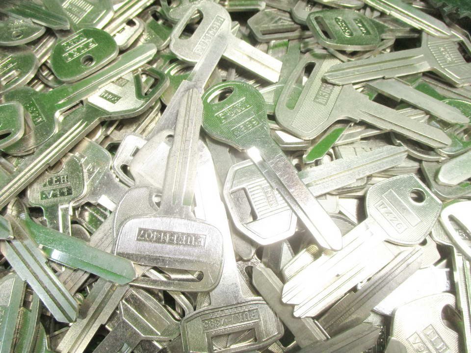 ペ清c227 FUKI/GSS/TLH他 ブランクキー キーブランク各種 M 車 等 M416 CY-9 M407 V962 M393 V30 M433 マルチロック V249等 大量セット ...