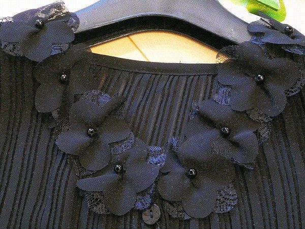 7337 L 上質 花モチーフ プリーツ カーディガン 黒 パール調ビーズ付 ブラック 高級感 フォーマル 上品 40代 50代 60代 70代(Lサイズ)｜売買されたオークション情報 ...