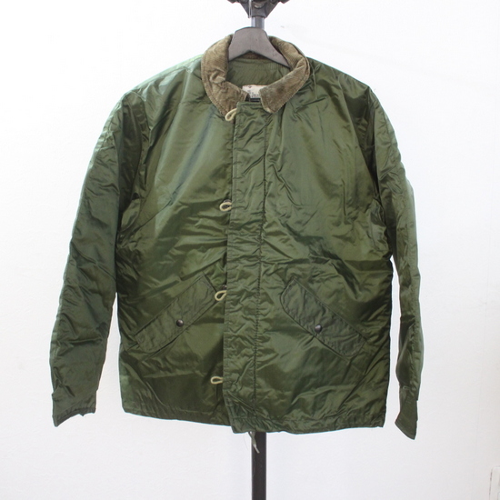 E392 80sビンテージ U.S.NAVY EXTREMECOLDWEATHERIMPERMEABLE ミリタリージャケット 1980年代製 表記Mサイズ カーキ 古着 古着卸 激安 卸 ...