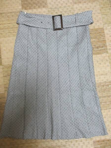 iCB ベルト付ラメ入り台形スカート 4(iCB)｜売買されたオークション情報、yahooの商品情報をアーカイブ公開 - オークファン（aucfan.com）