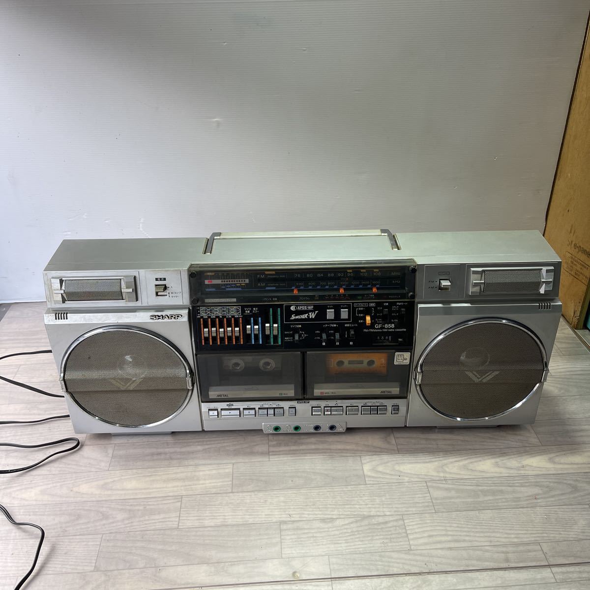昭和レトロ SHARP シャープ SEARCHER-W APSS-WF GF-858 ラジカセ テープレコーダー ジャンク(ラジカセ)｜売買されたオークション情報、yahooの商品情報を ...