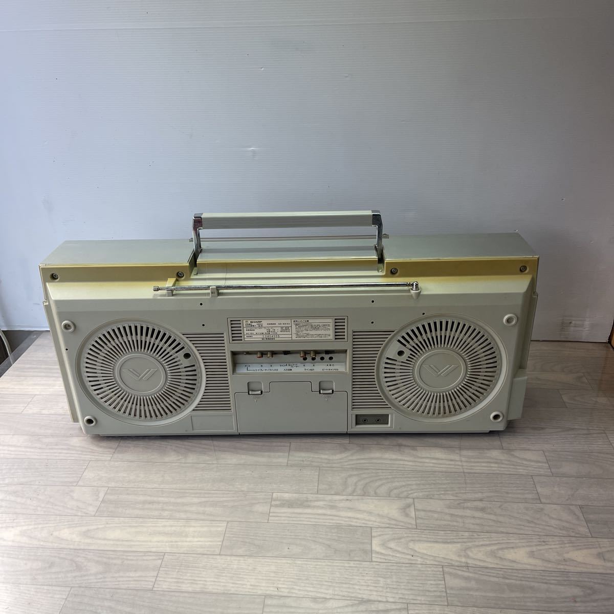 昭和レトロ SHARP シャープ SEARCHER-W APSS-WF GF-858 ラジカセ テープレコーダー ジャンク(ラジカセ)｜売買されたオークション情報、yahooの商品情報を ...