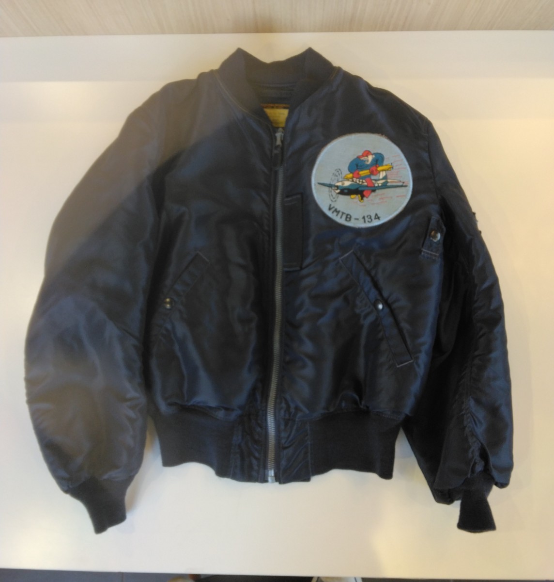 バズリクソンズ B15C MOD豪華 スコードロンパッチ付きカスタムモデル M品番 M13779 サイズ 38インチ Mサイズ相当着用感なし ...