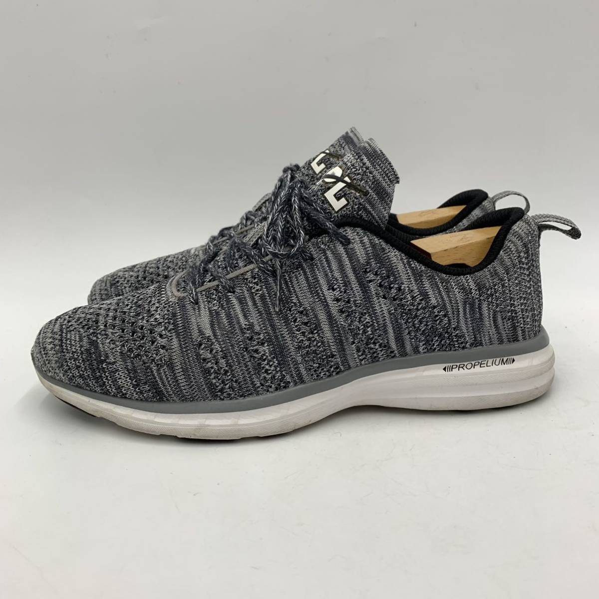 D モデル 軽量/履き心地抜群 'APL: ATHLETIC PROPULSION LABS' TECHLOOM PRO M ローカット ...