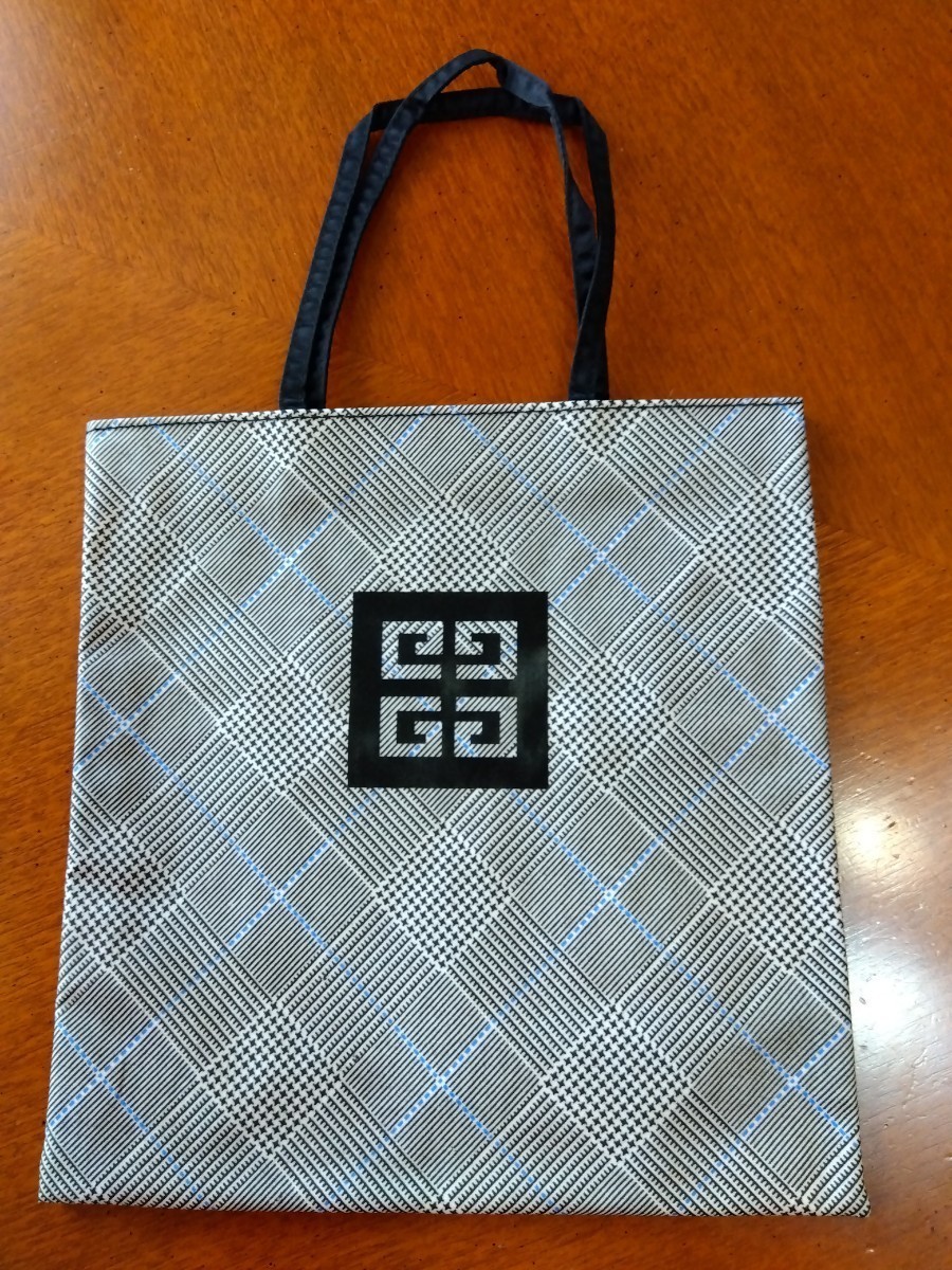 非売品 GIVENCHYジバンシィ グレンチェックプチトートバッグ 三越GIVENCHYフェア限定記念品 オフィス も綺麗(女性用)｜売買されたオークション情報、yahooの商品情報を ...