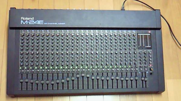 Roland 24チャンネル ミキサー M-24E ジャンク扱い(ミキサー)｜売買されたオークション情報、yahooの商品情報をアーカイブ公開 ...